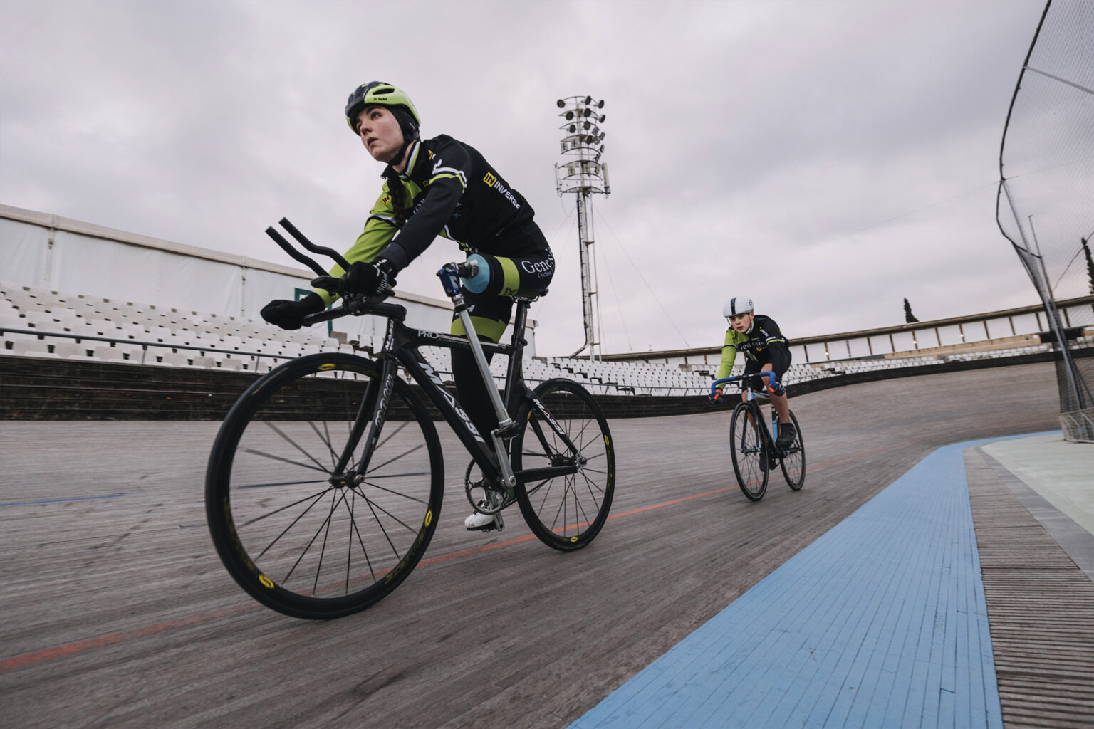 Juanjo Méndez and Clàudia Grau from the Genesis Cycling Team - courage ...