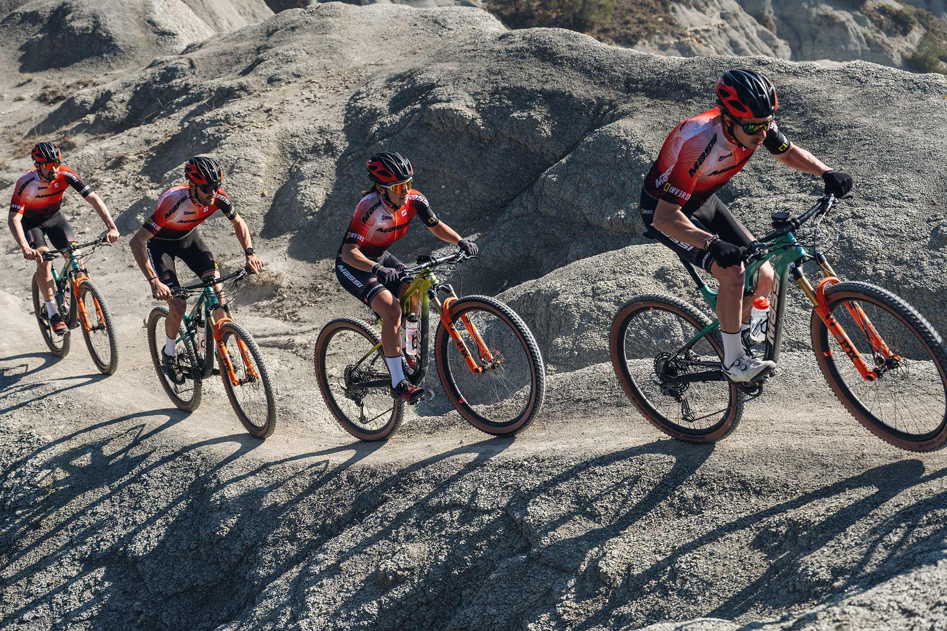 The Massi MTB Racing Team 2024 updates its style with striking Inverse ...