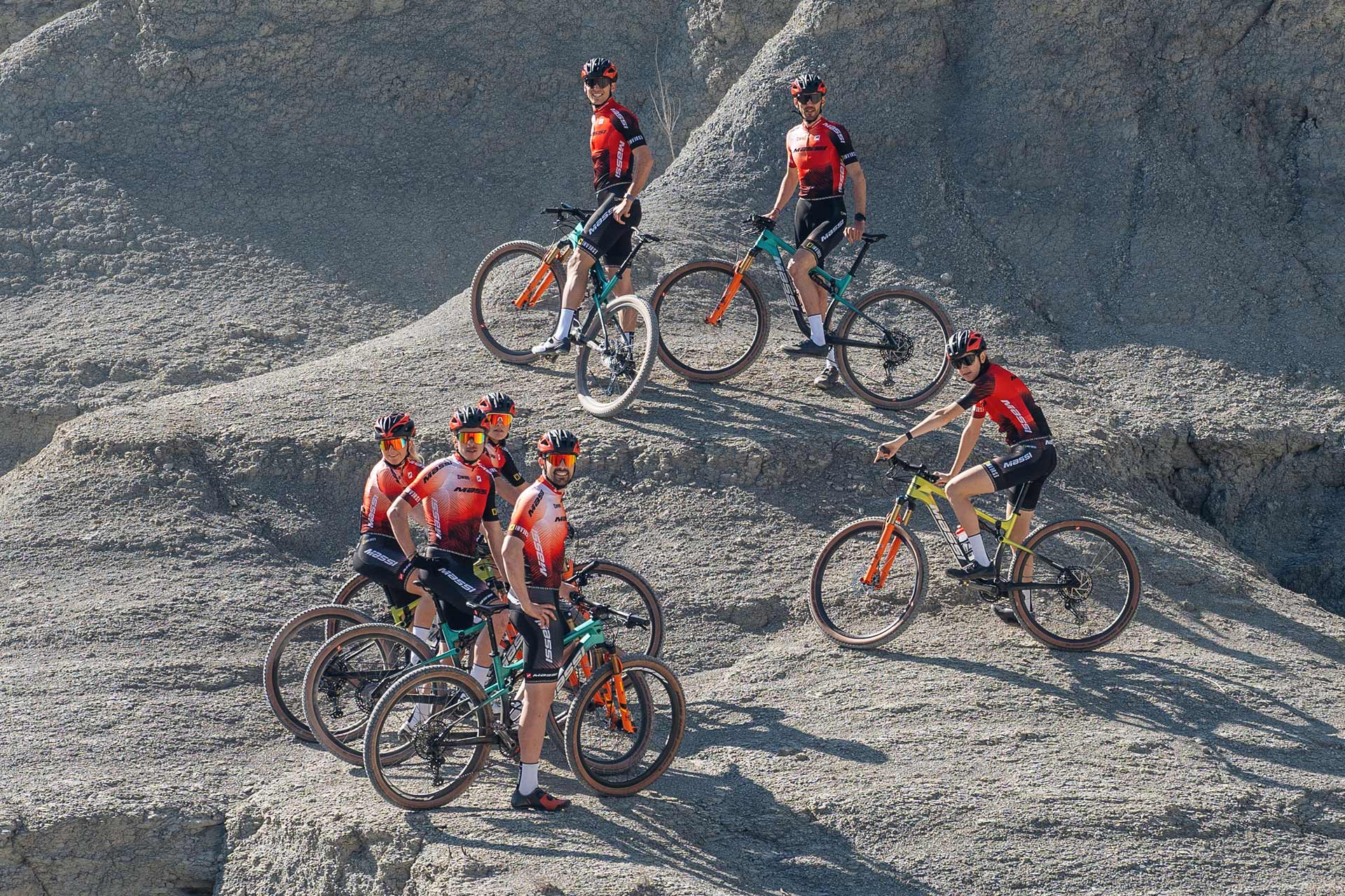 The Massi MTB Racing Team 2024 updates its style with striking Inverse ...